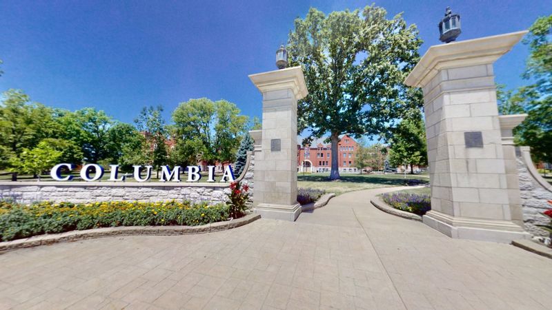 Columbia College: Virtual Campus Experience